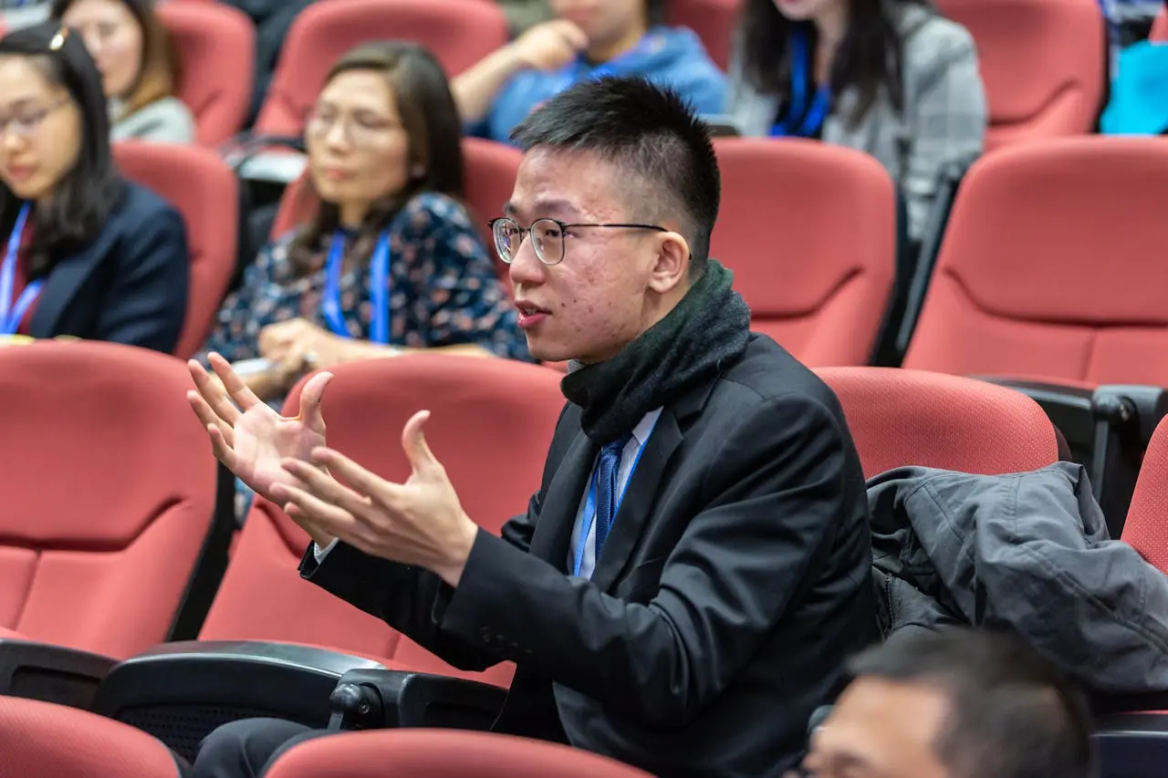 Pentingnya Public Speaking untuk Presentasi yang Persuasif - Adolo | Blog